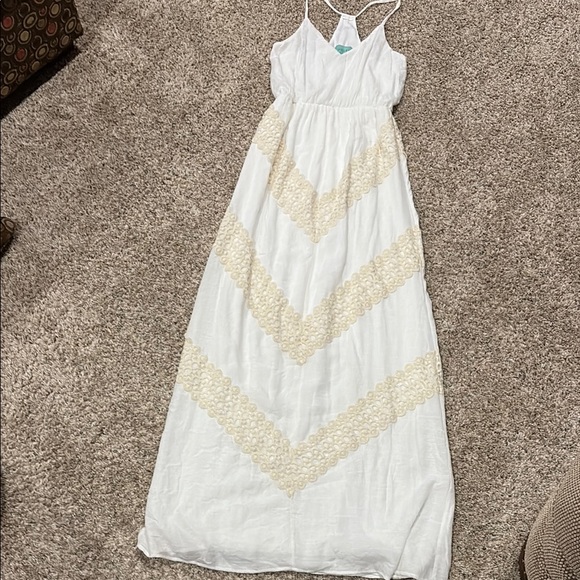 Judith March | Dresses | Judith March White And Cream Maxi Dress | Poshmark